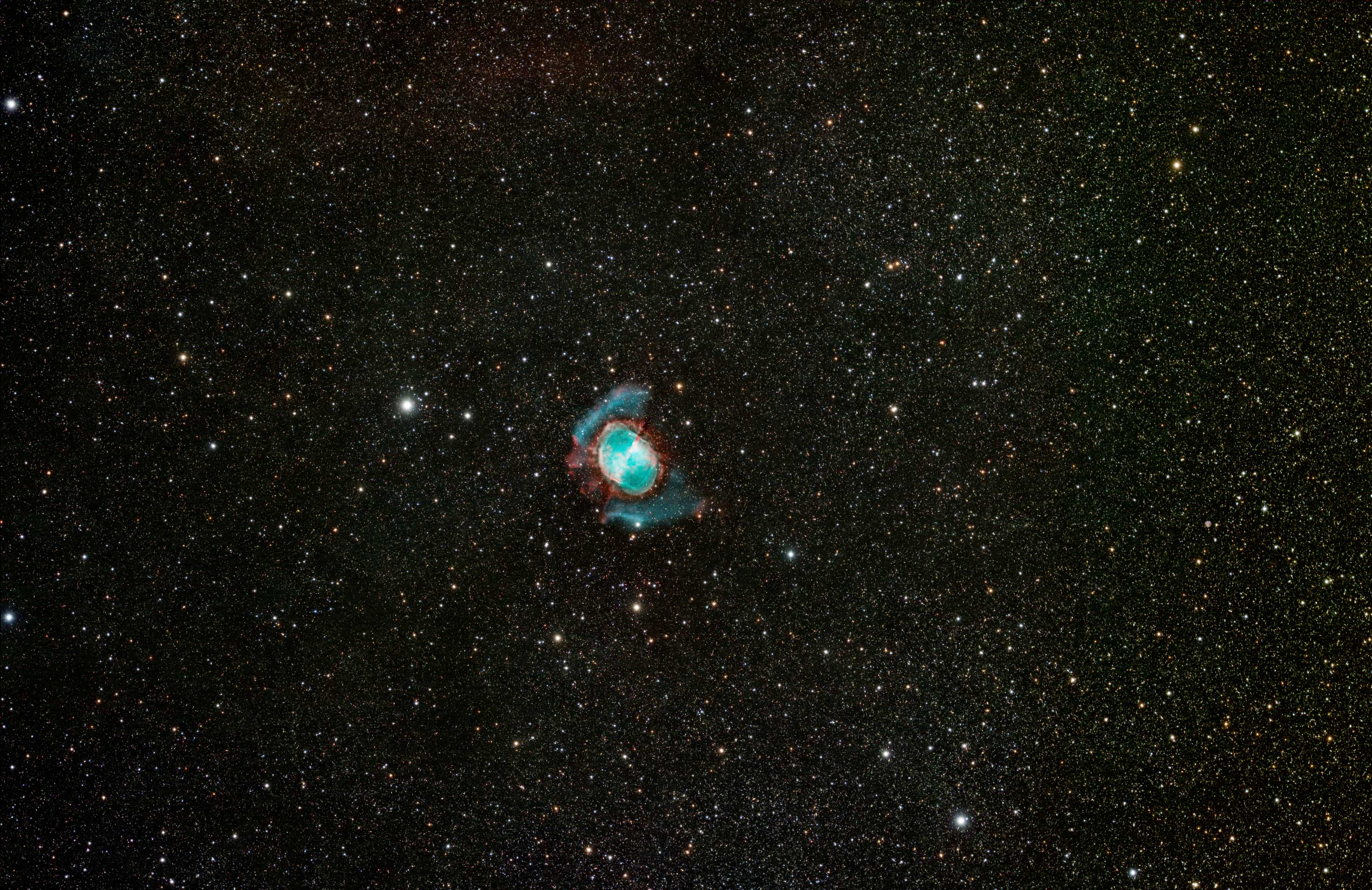 M27 Dumbbell Nebula with a Takahashi FSQ106EDX4 instrument ...